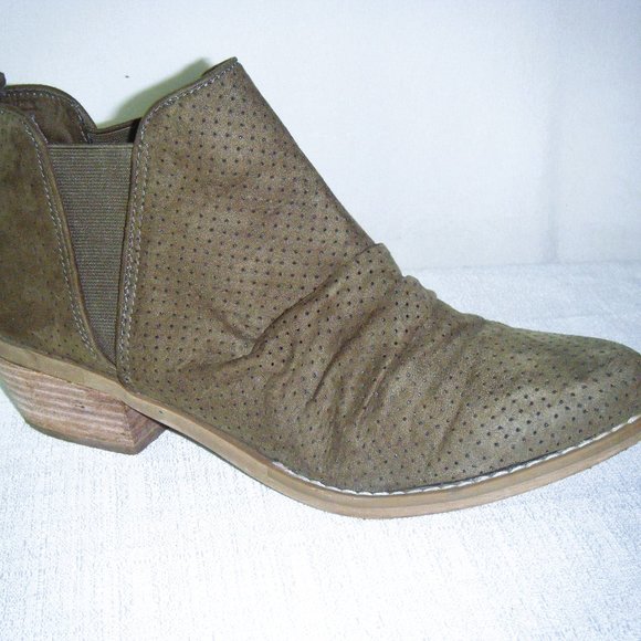 Report | Shoes | Report Drewe Scrunchy Booties | Poshmark